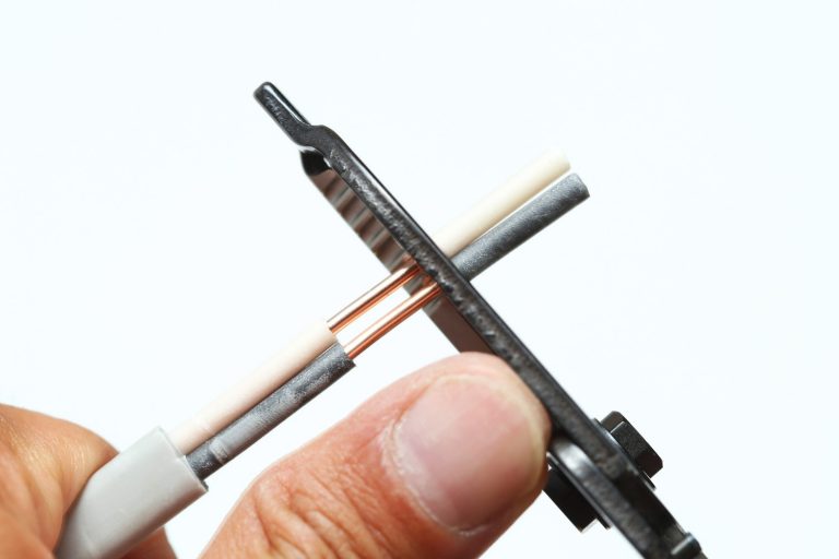 FケーブルとVVFケーブルの違いとは？高く買い取ってもらうコツは？ | スクラップの高価買取ならJANKへ